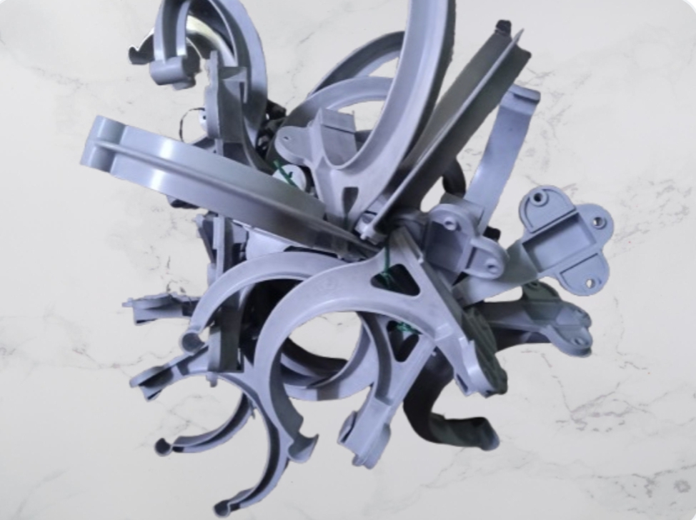 Metro Pvc Brackets – Lomut Hardware Limited